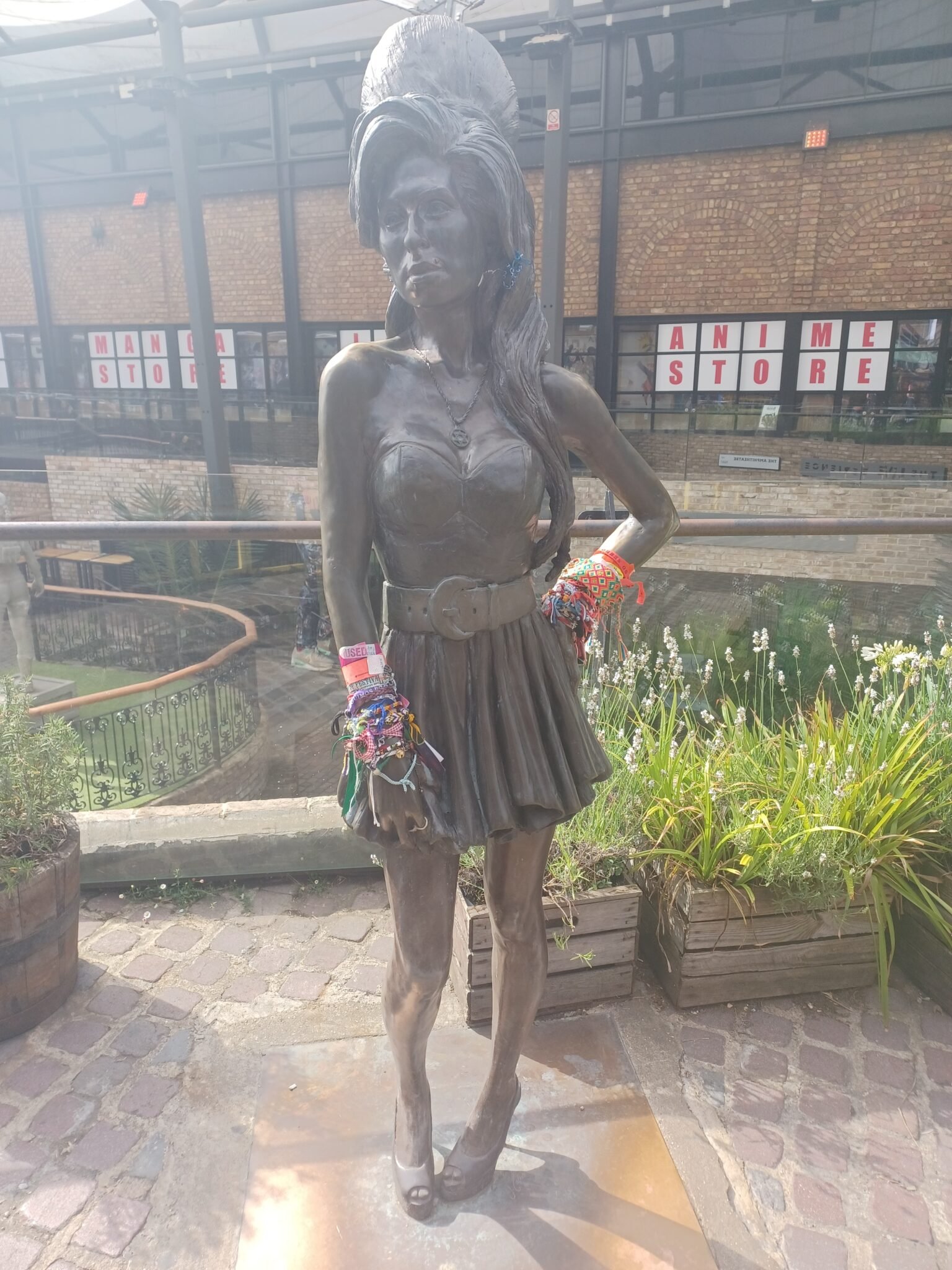 London for goths - londunnit.com